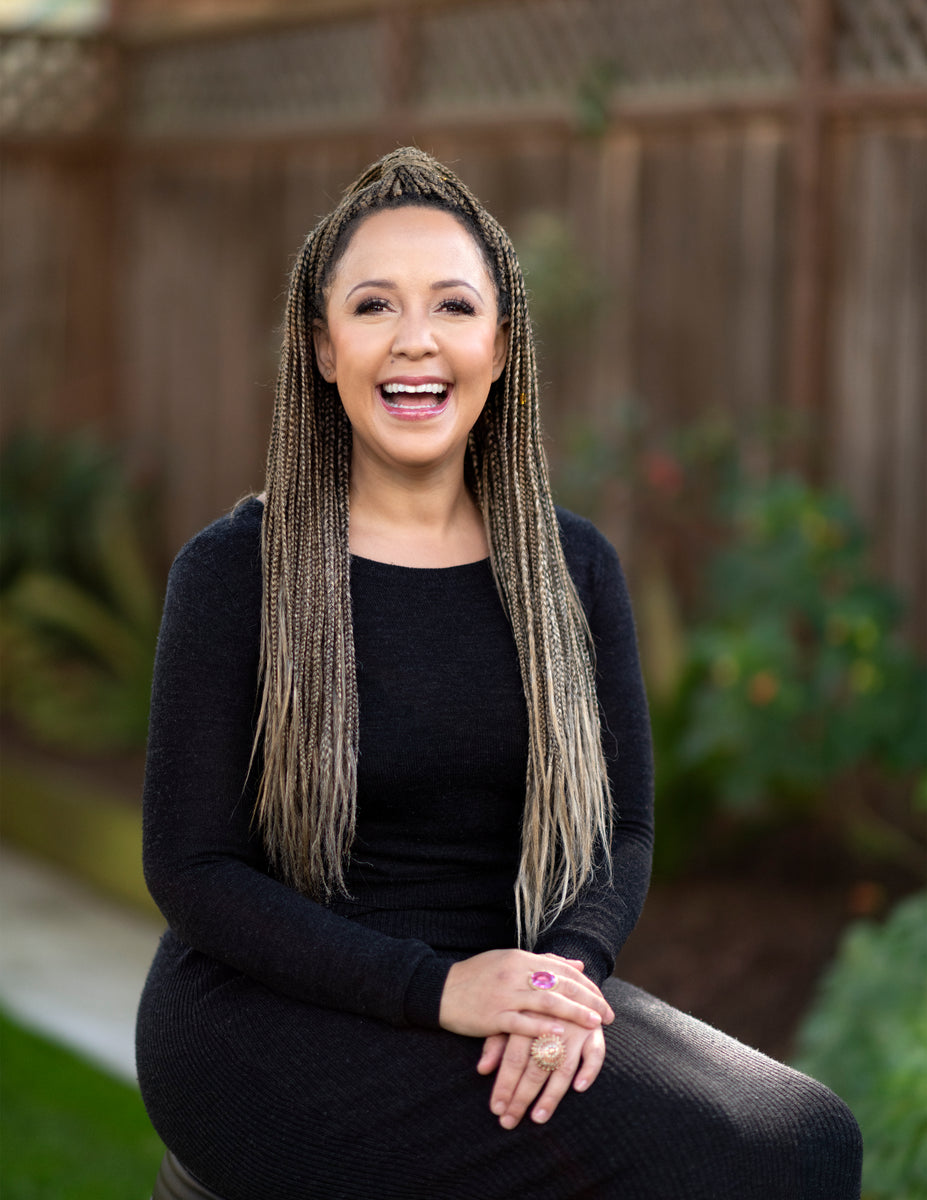 Julia Collins: What She Brings to the Table – CRUDE Personal Care